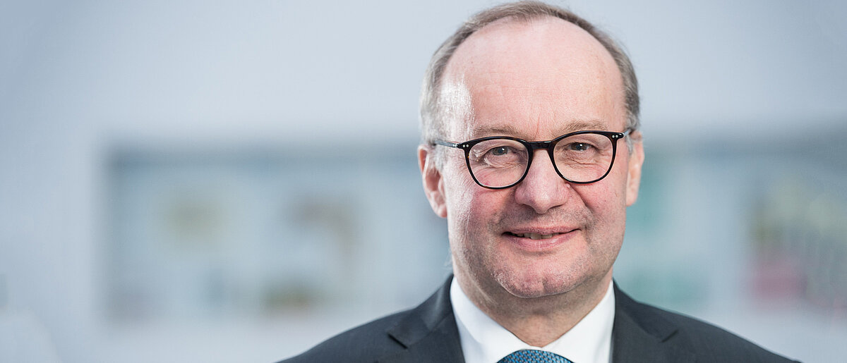 Weltspitze: Sechs Würzburger Wissenschaftler hochzitiert - Lehrstuhl ...